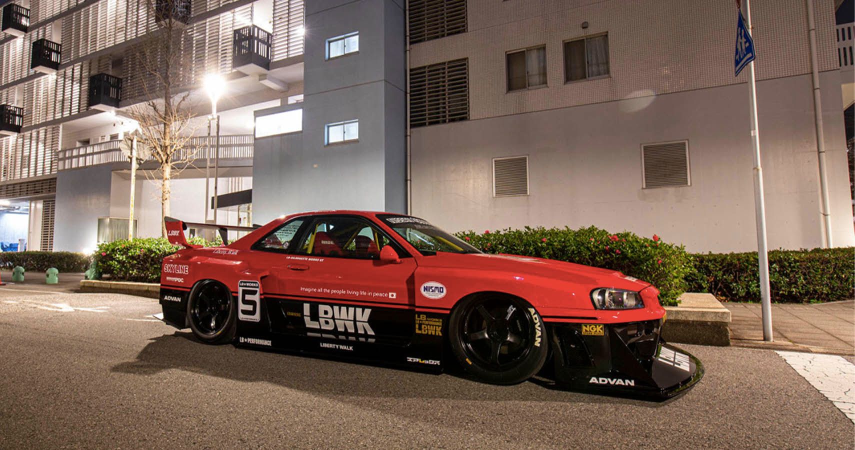 Liberty Walk's Nissan Skyline R34 Sports Wild Body Kit, L28 Swap