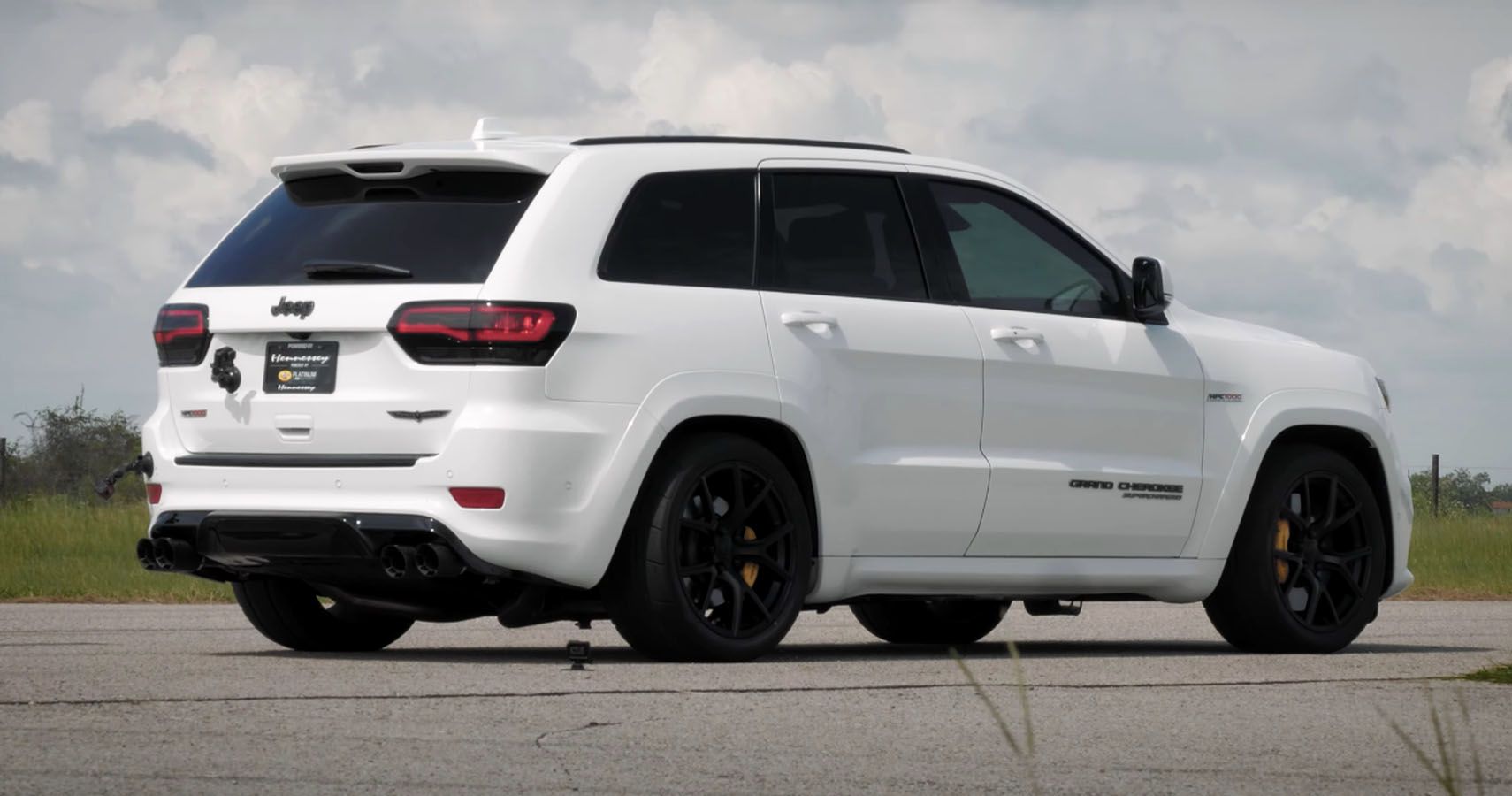 Hennessey Tests Their Upgraded 1000HP Jeep Trackhawk | HotCars