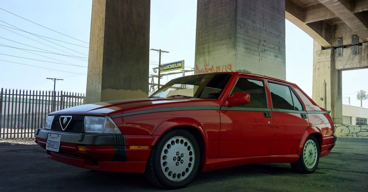 Here's What Made The Alfa Romeo 75 Special | HotCars